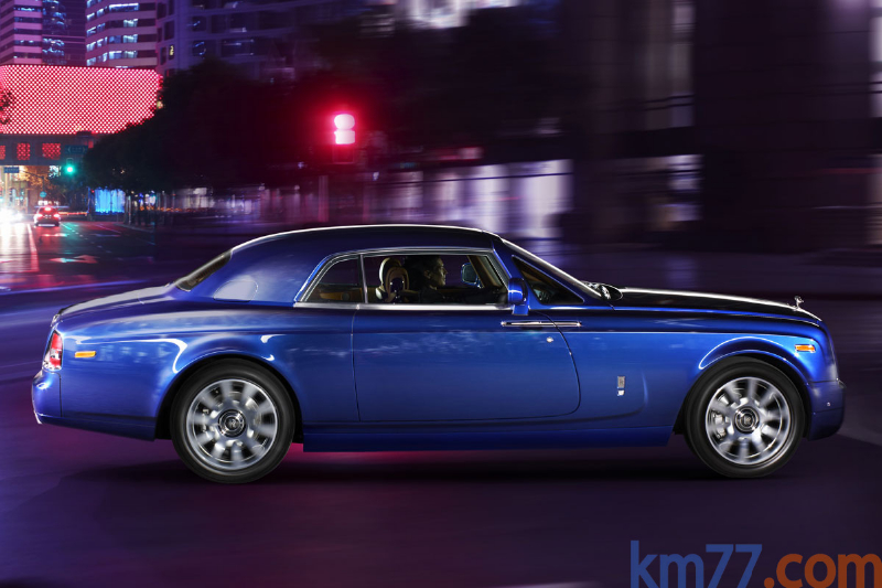Mira a las estrellas desde el Rolls-Royce Phantom Celestial - Revista KM77