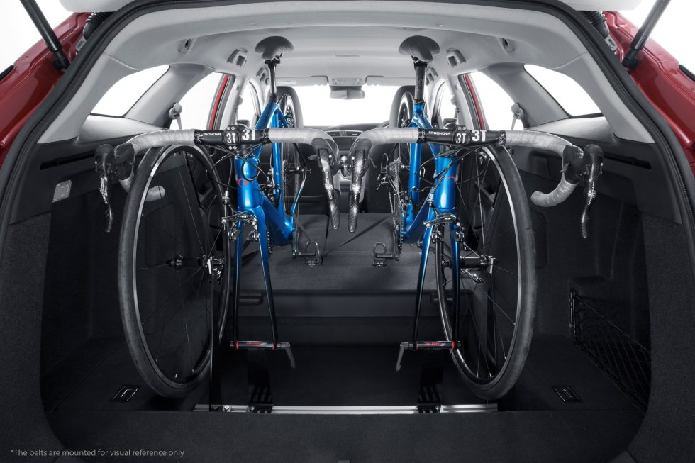 Cómo llevar tu bicicleta en el coche de forma segura y legal - Revista km77